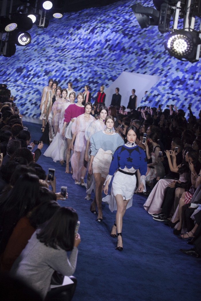 巴黎與北京的時尚接軌：Dior中國最大旗艦店盛大開幕！ - The Femin