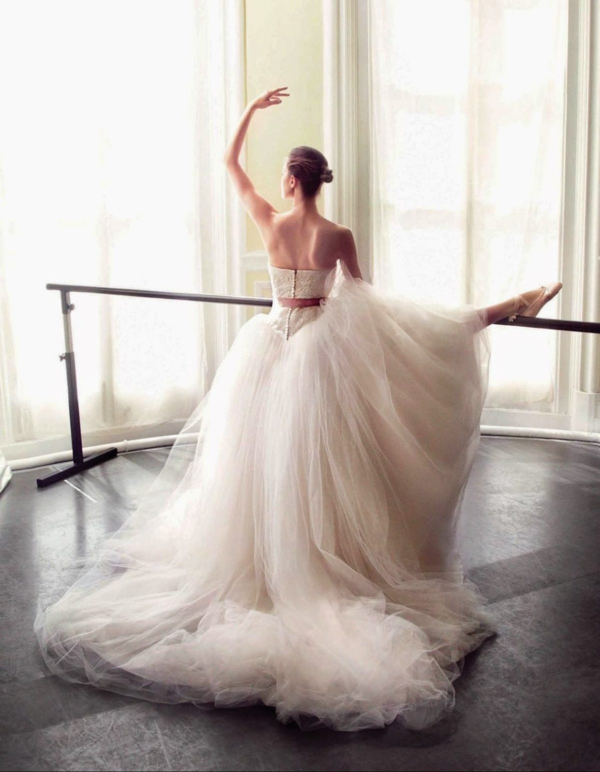 Ballerina Inspired Wedding：以芭蕾風格的婚紗，舞出我們最美的夢想 - The Femin