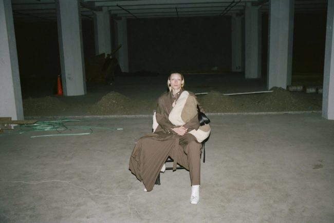 深受 Pheobe Philo 的設計影響，Peter Do 讓簡約輪廓更添前衛個性 - The Femin