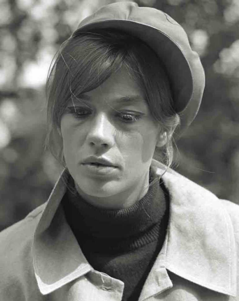 #FashionIcon：1960年代的風格女神——法國歌手 Françoise Hardy - The Femin