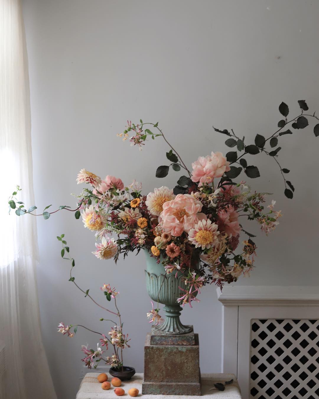 #ArtinBloom：讓花草以自然姿態陳述故事，韓國花藝師品牌 Frida Kim Flowers - The Femin