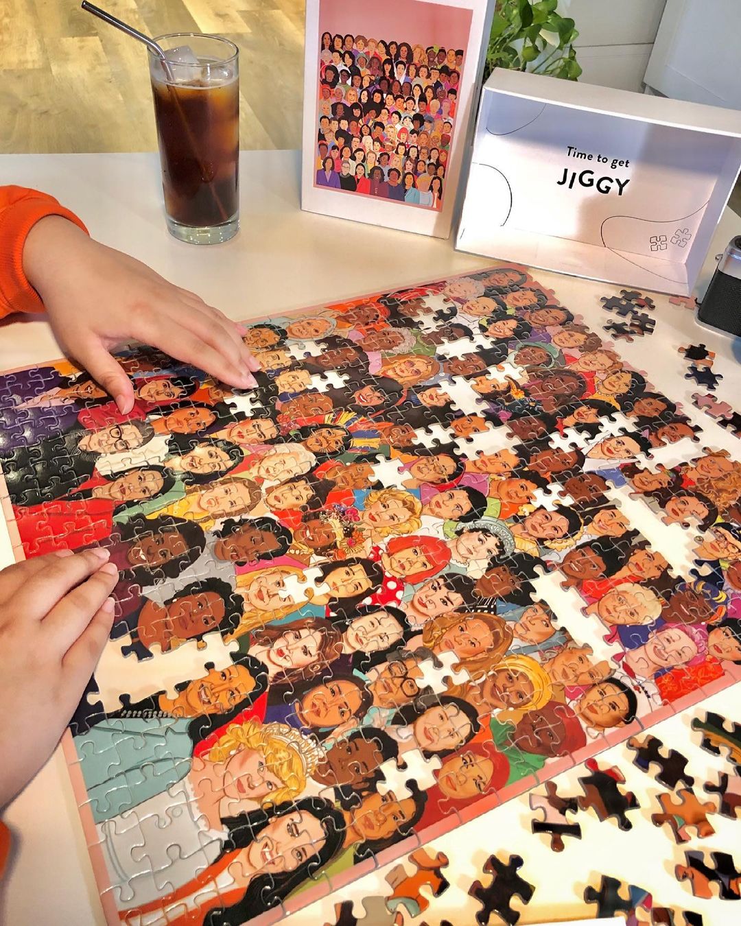 疫情下的超展開創意，媒體人 Kaylin Marcotte 讓拼圖成為最療癒的居家小物 - The Femin