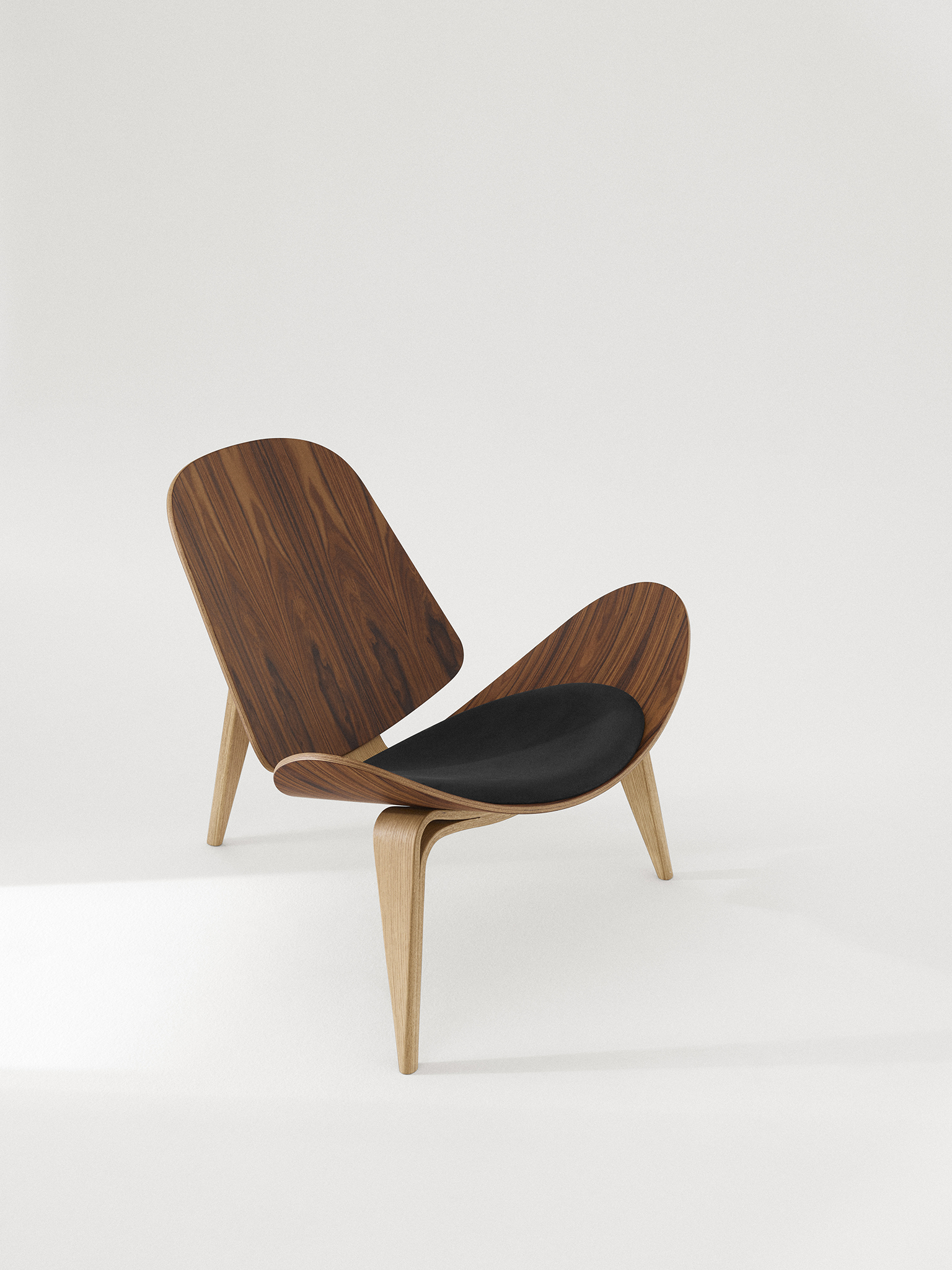 跨越時空的經典美學，Carl Hansen ＆ Søn 推出「CH07．Shell Chair 貝殼椅」限定版本 - The Femin