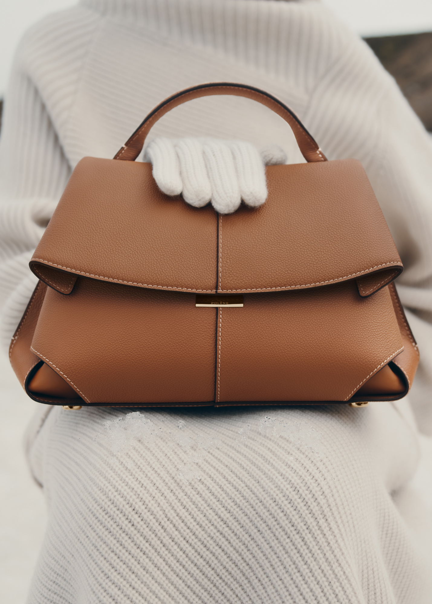 宛如小木屋般的可愛外型，Polène 推出全新 Mokki 包款 - The Femin