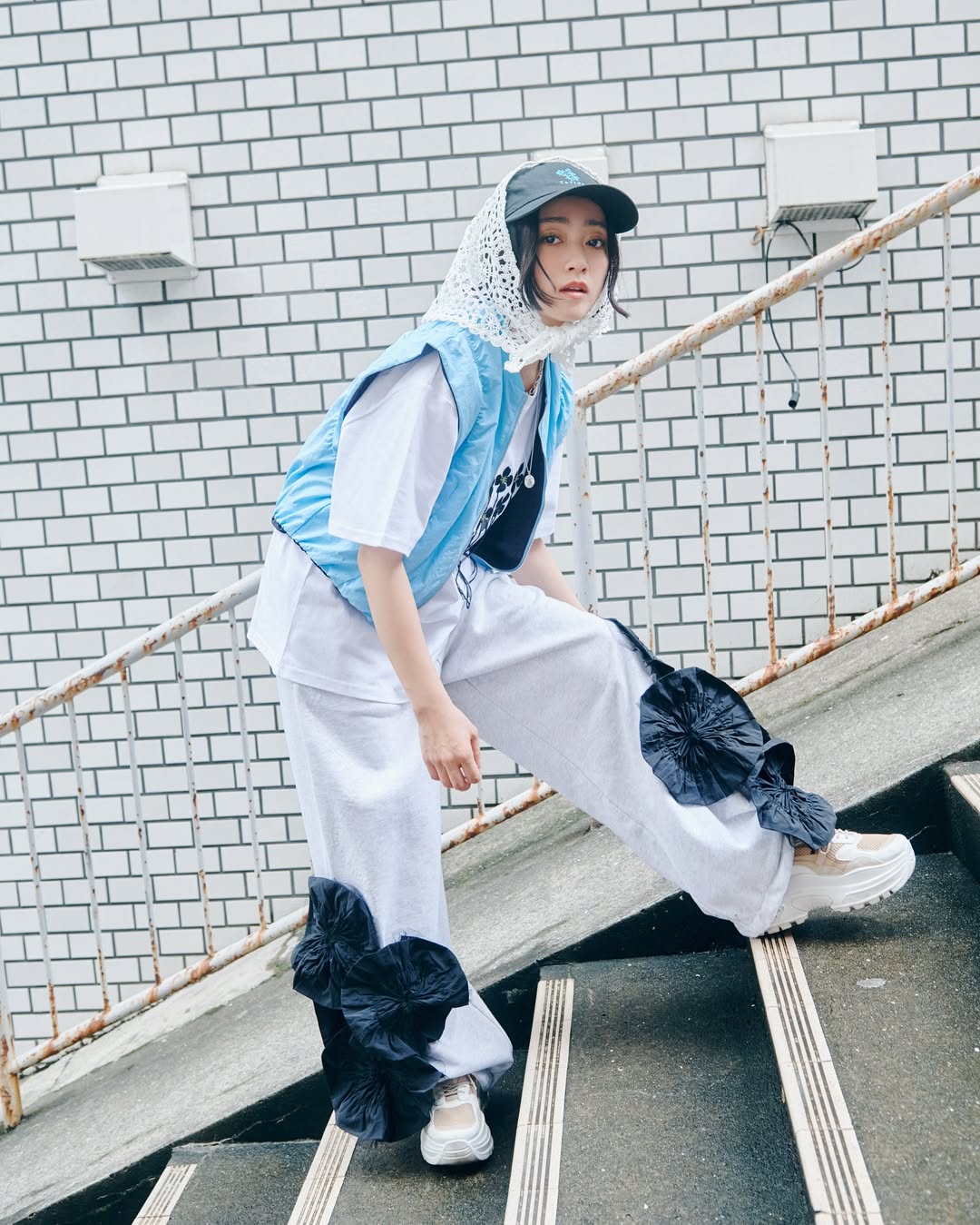 最近被安達祐實這組照片可愛到，原來是為自家服飾品牌 Torico 擔任模特 - The Femin